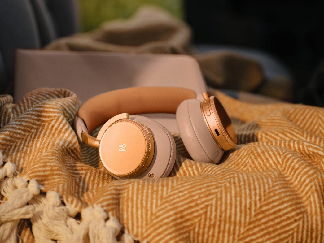 Review: The B&O Beoplay H100 might be the most premium wireless ...